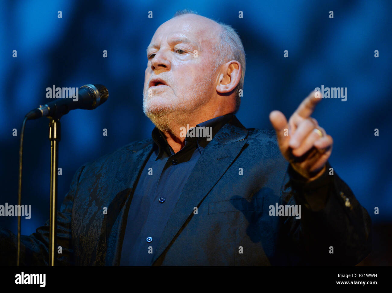 Joe Cocker performs live in concert at the Hammersmith Apollo Where ...