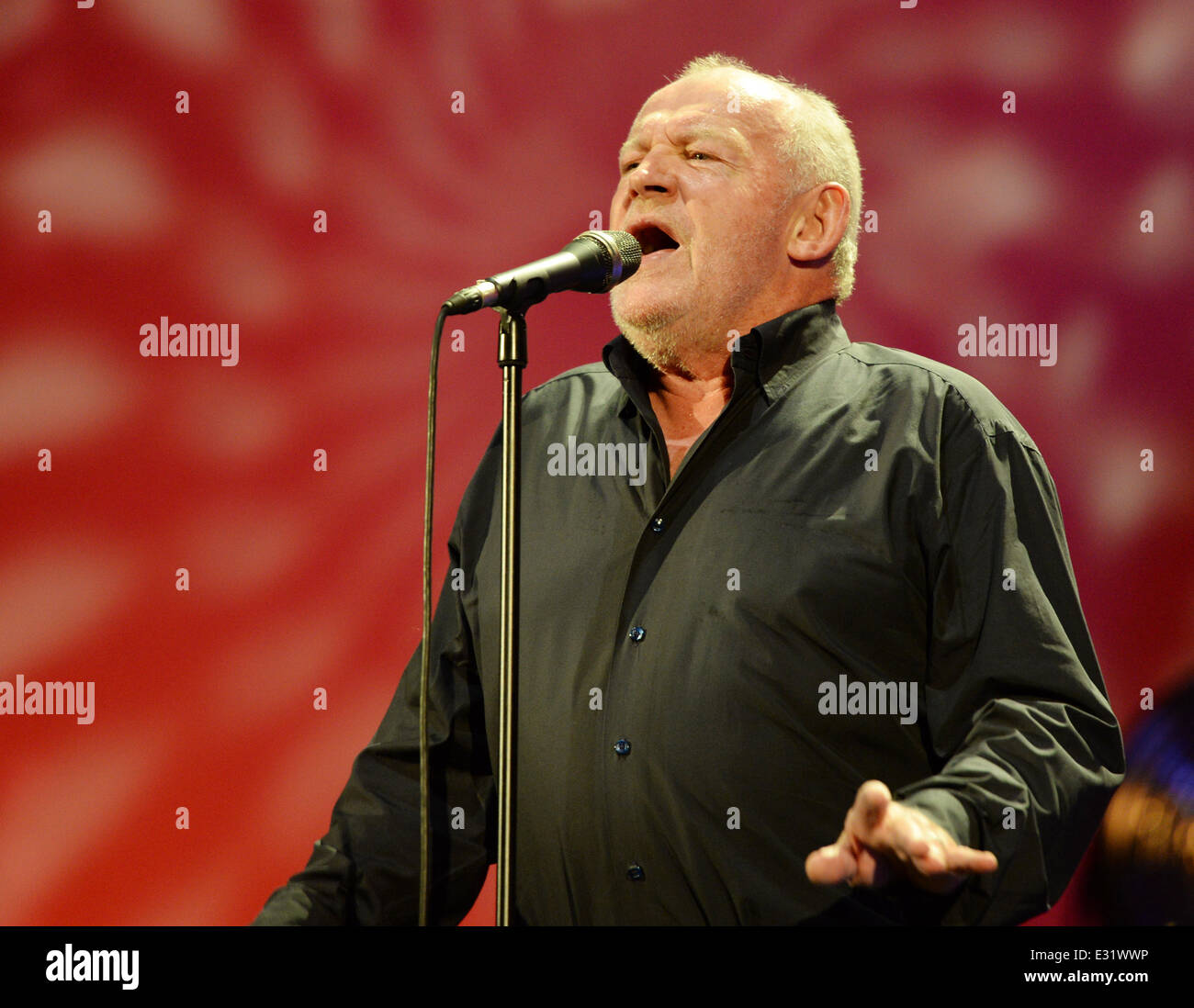 Joe Cocker performs live in concert at the Hammersmith Apollo Where ...