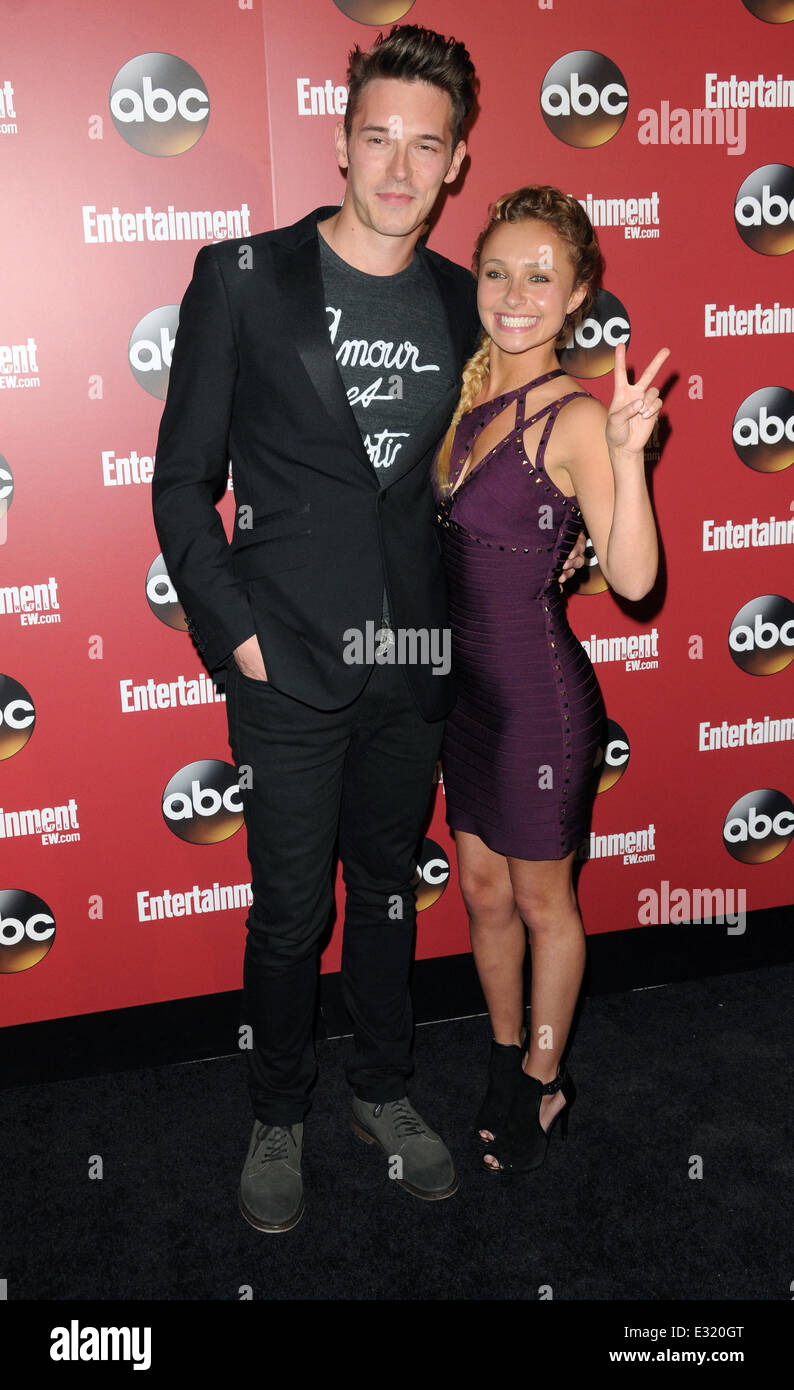 Sam palladio and hayden panettiere hi-res stock photography and images ...