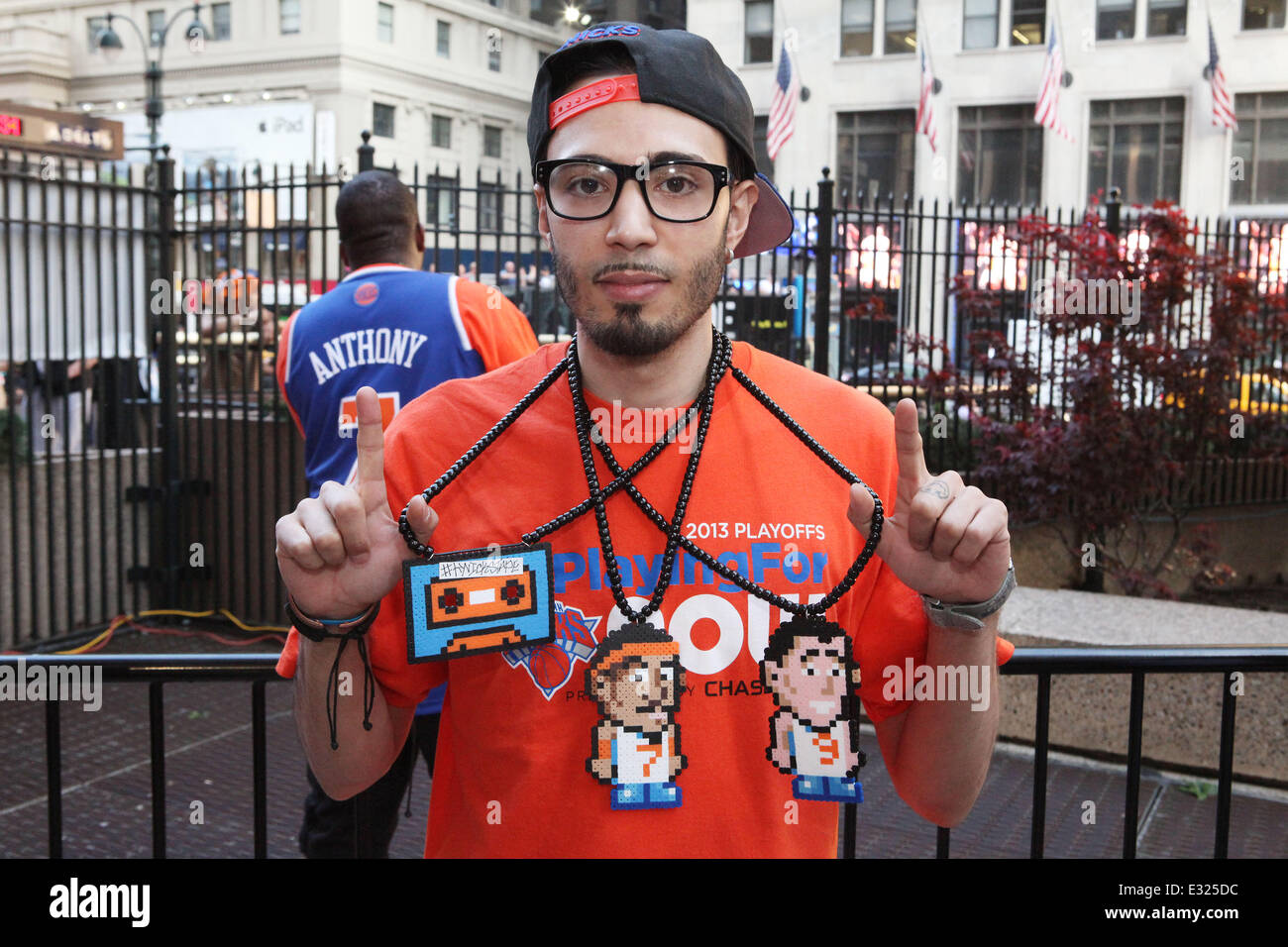 Knicks fan crazy fans hi-res stock photography and images - Alamy