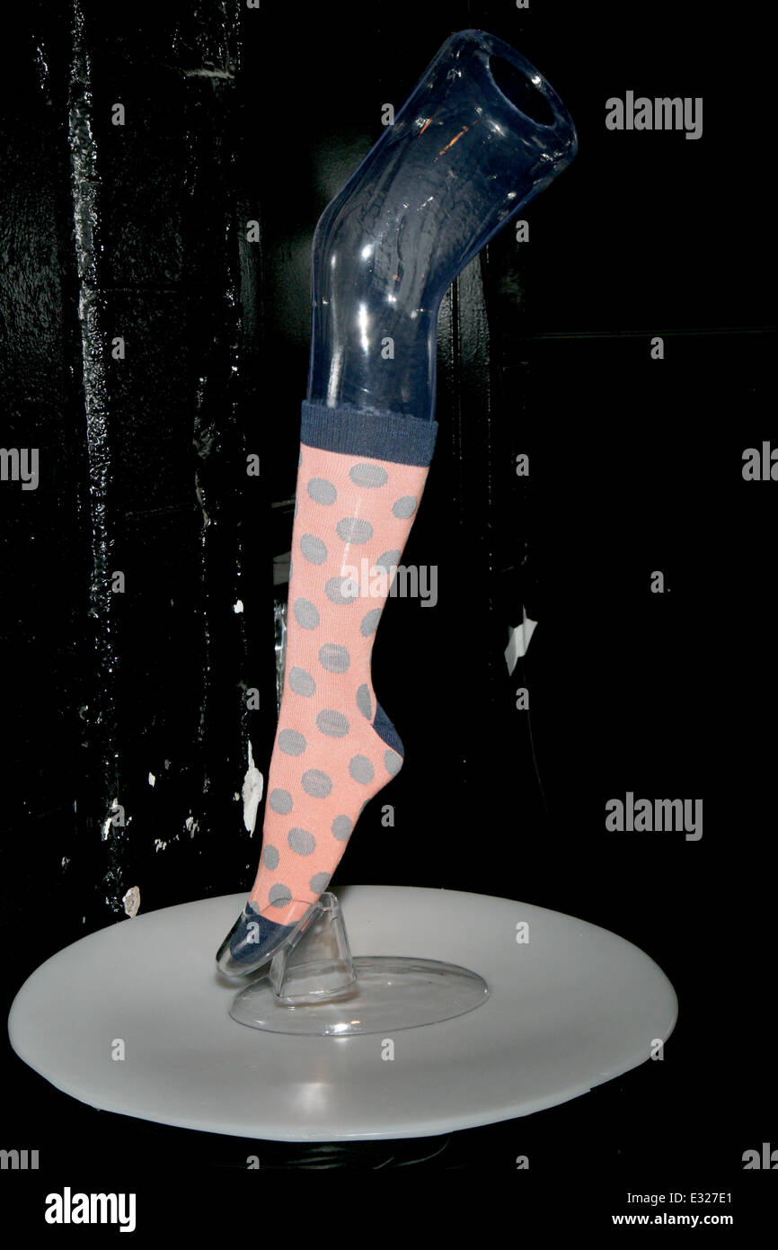 NFL star Plaxico Burress celebrates the launch of his new men’s luxury ...