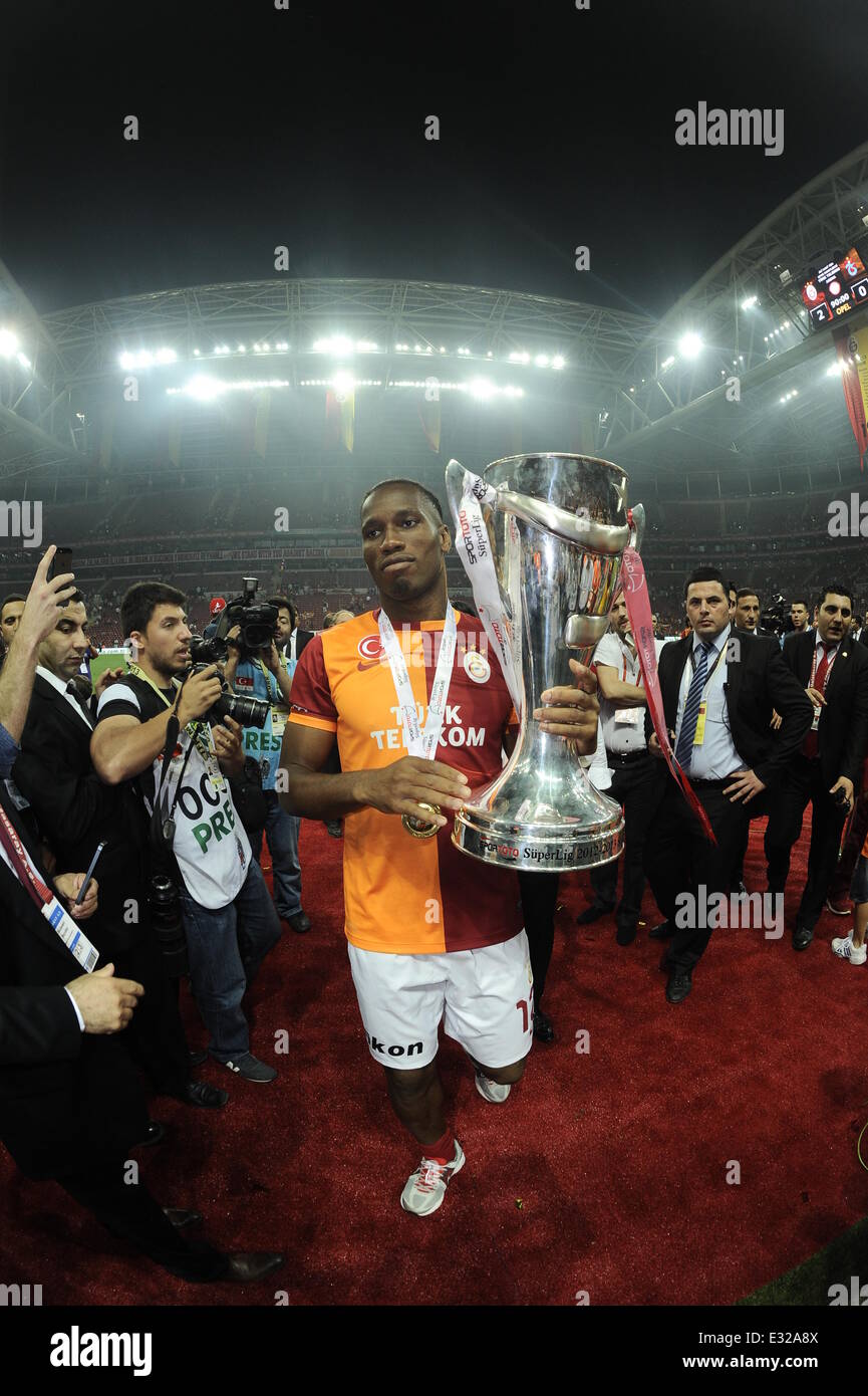 Galatasaray Players with the Championship Trophy, celebrate winning ...