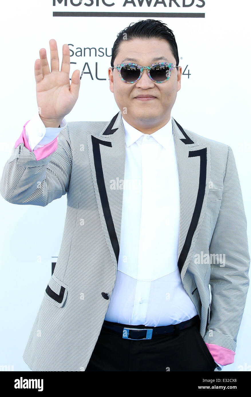 2013 Billboard Music Awards at the MGM Grand Garden Arena - Arrivals ...