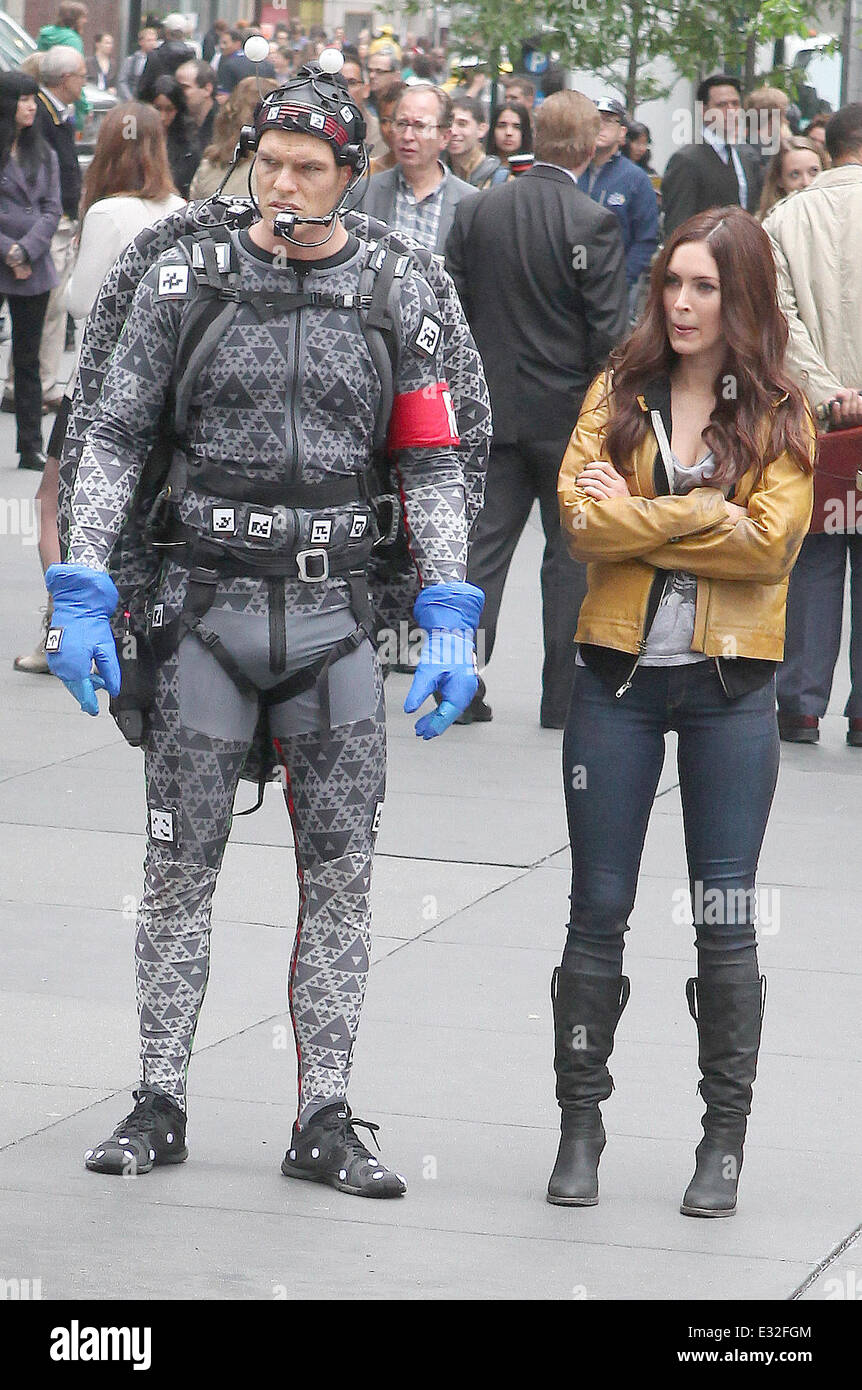 Alan Ritchson Teenage Mutant Ninja Turtles SNEAK PEEK : Megan Fox: