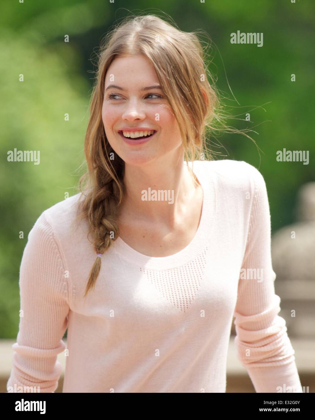 Behati prinsloo hi-res stock photography and images - Alamy