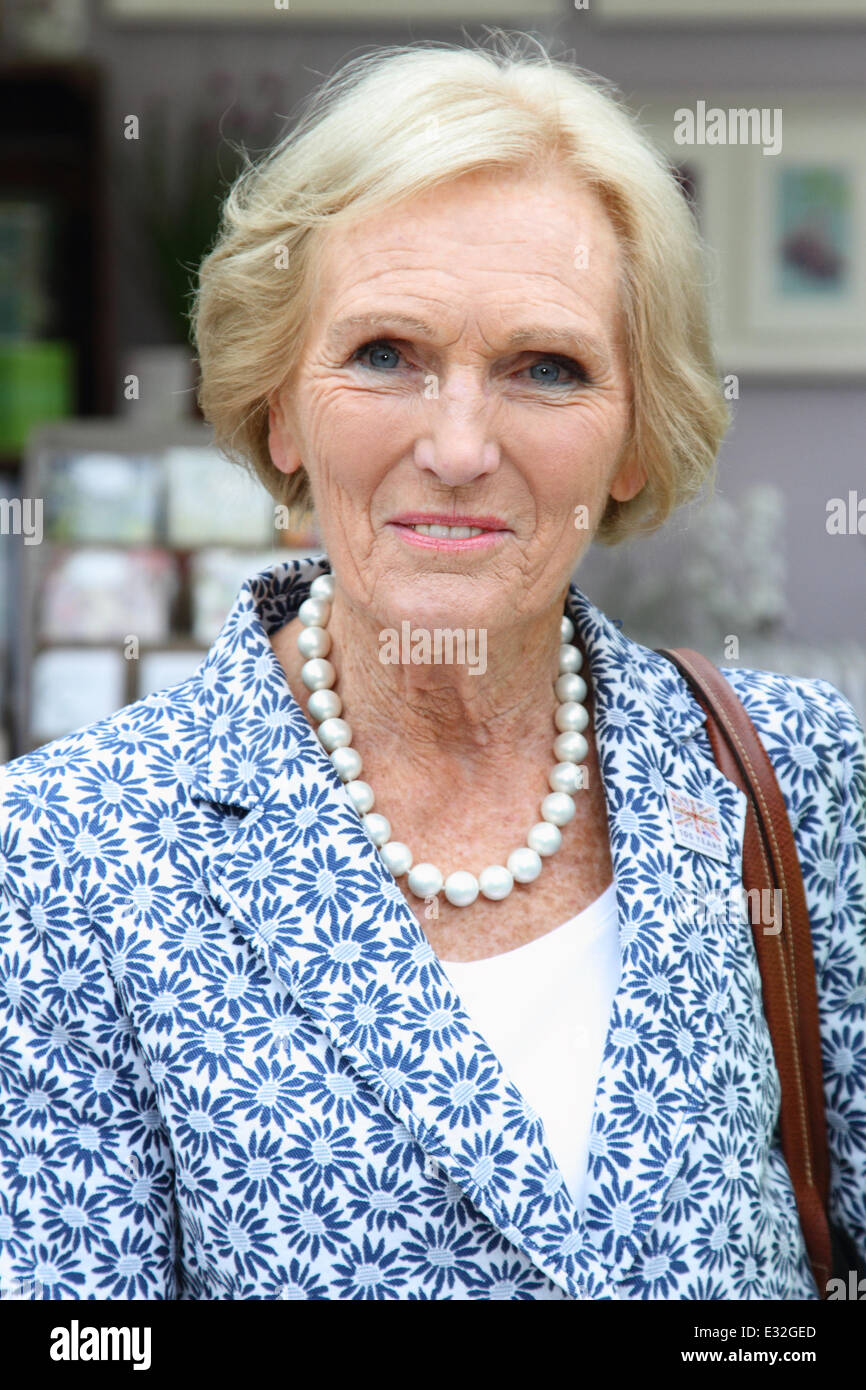RHS Chelsea Flower Show 2013 - VIP and press preview day Featuring ...