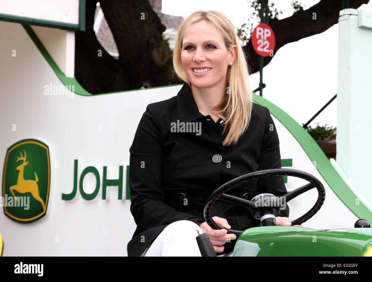 Chelsea Flower Show Gnomes High Resolution Stock Photography and Images ...