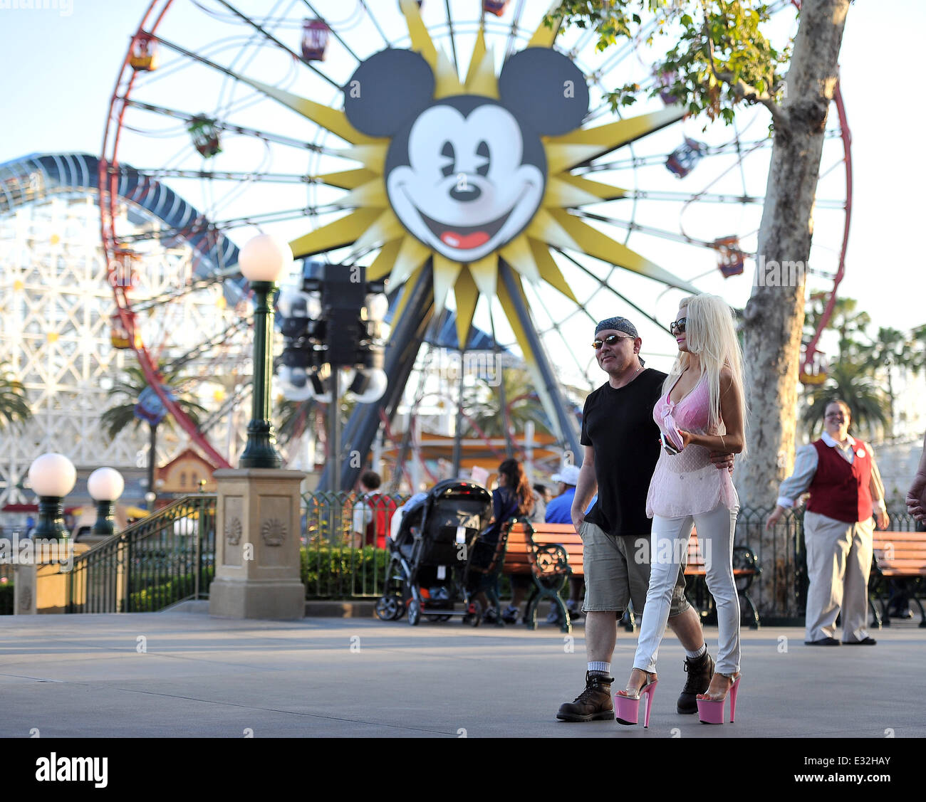 Courtney Stodden and her husband Doug Hutchison celebrate their second ...