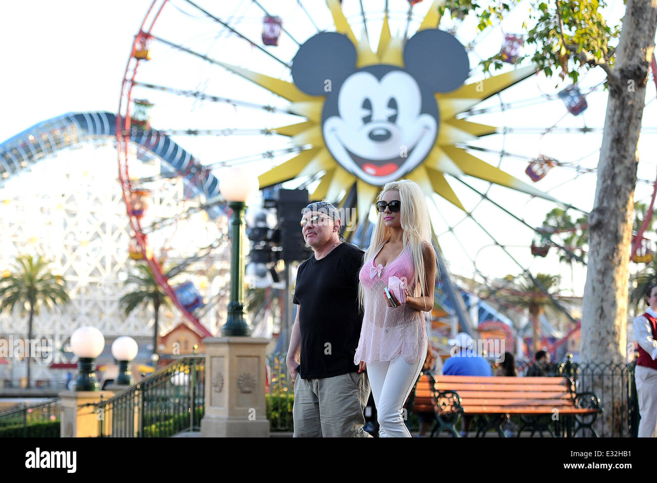 Courtney Stodden and her husband Doug Hutchison celebrate their second ...