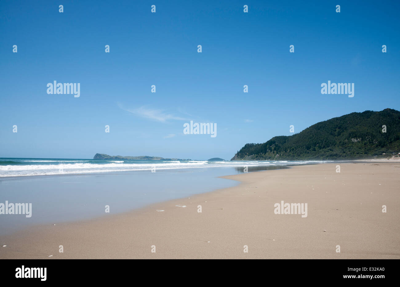 Idyllic beach, Pauanui, New Zealand. South Pacific images Stock Photo ...