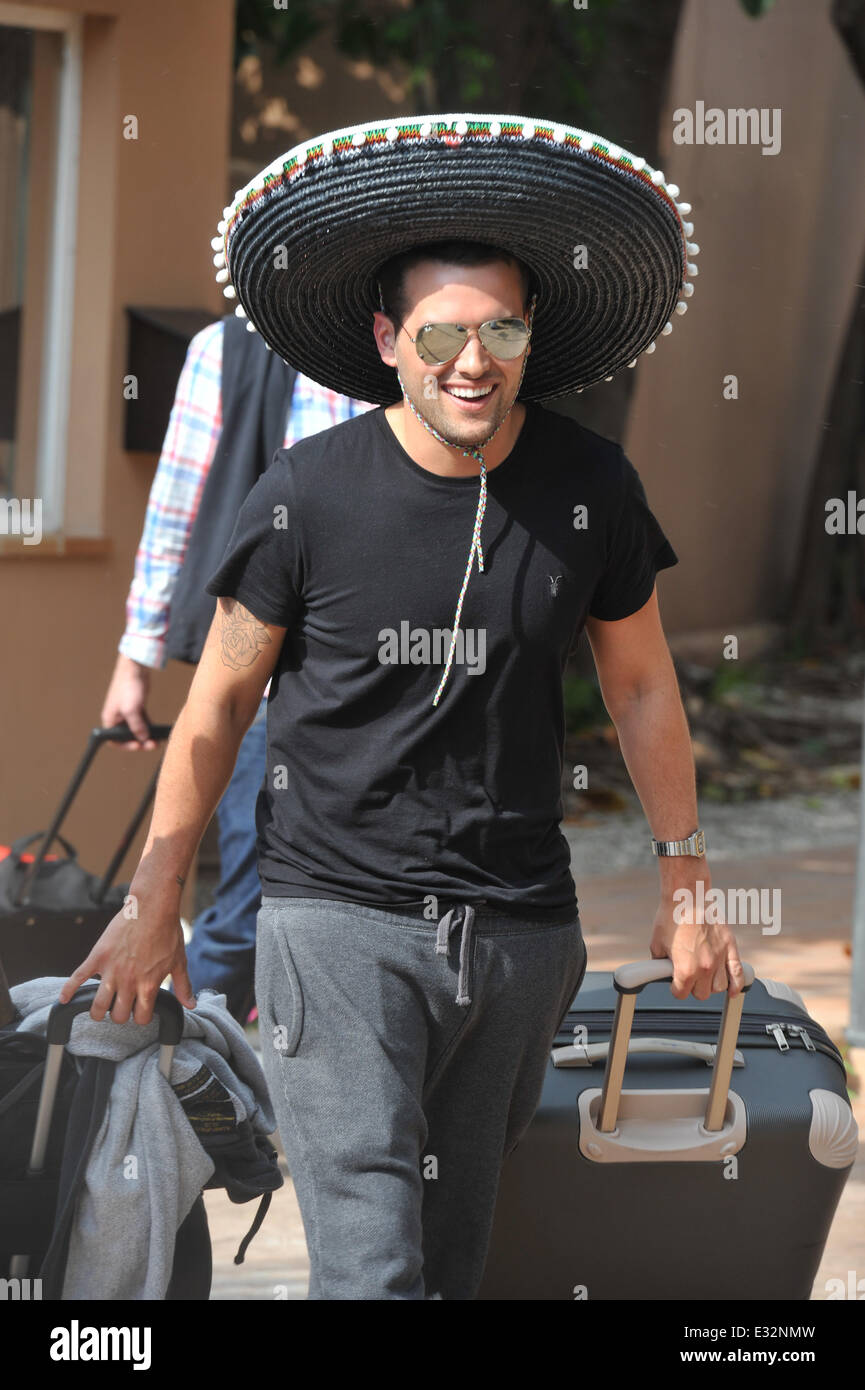 'The Only Way Is Essex' reality TV cast arrive in Marbella Featuring ...