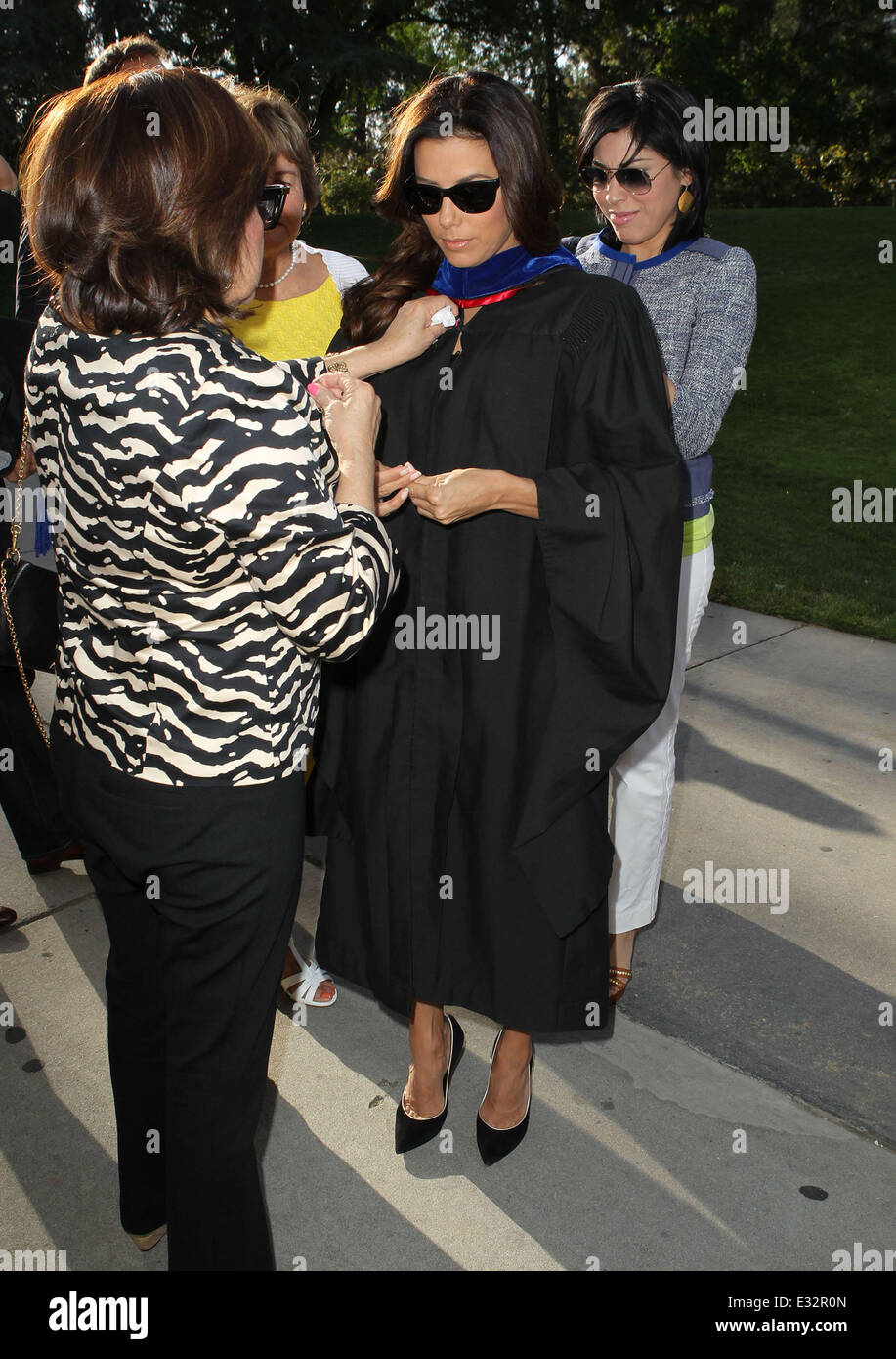 Eva Longoria Graduates with A Master’s degree in Chicano studies with ...