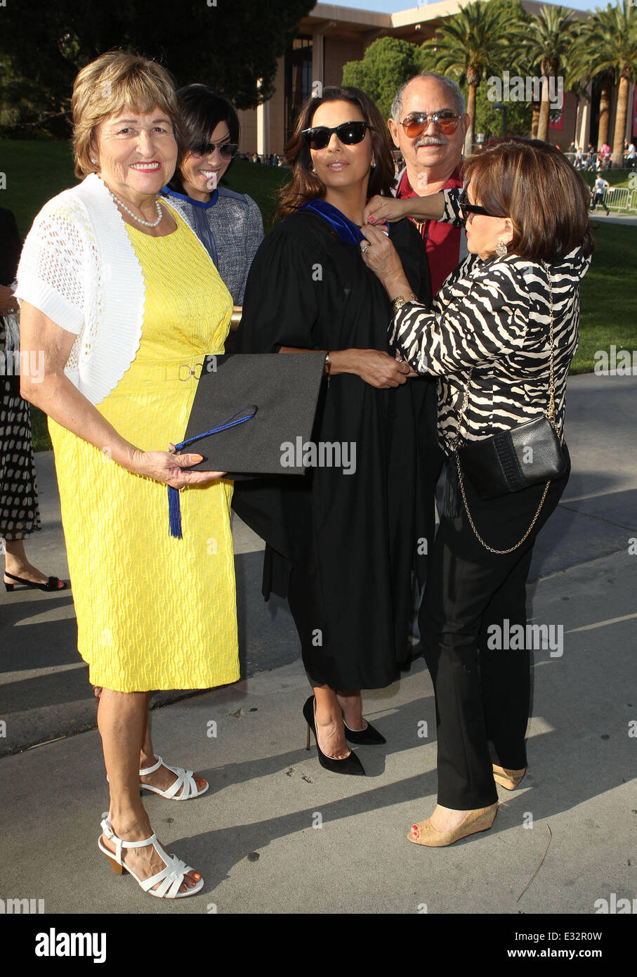Eva Longoria Graduates with A Master’s degree in Chicano studies with ...