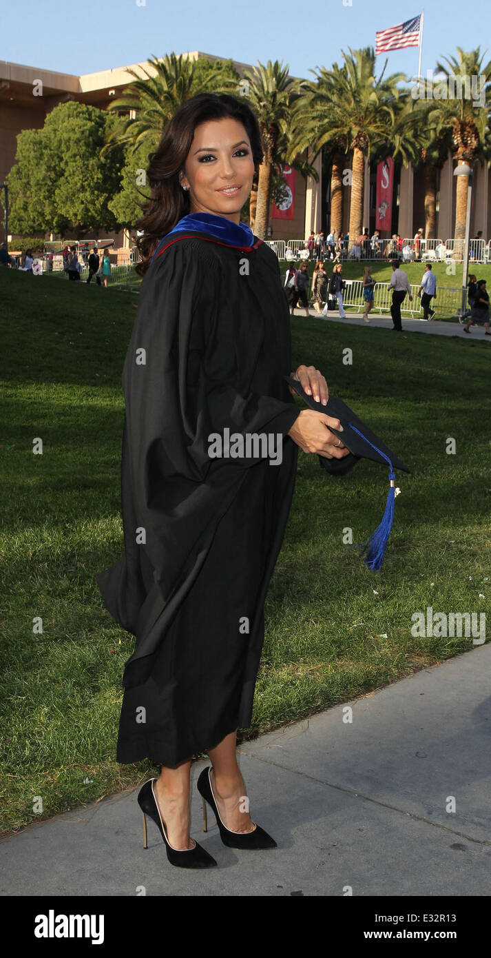 Eva Longoria Graduates with A Master’s degree in Chicano studies with ...