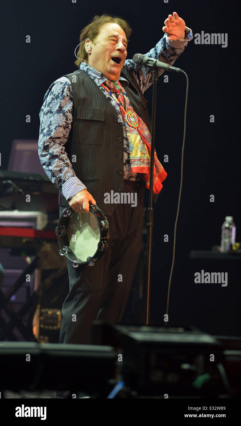 Eddie brigati hi-res stock photography and images - Alamy