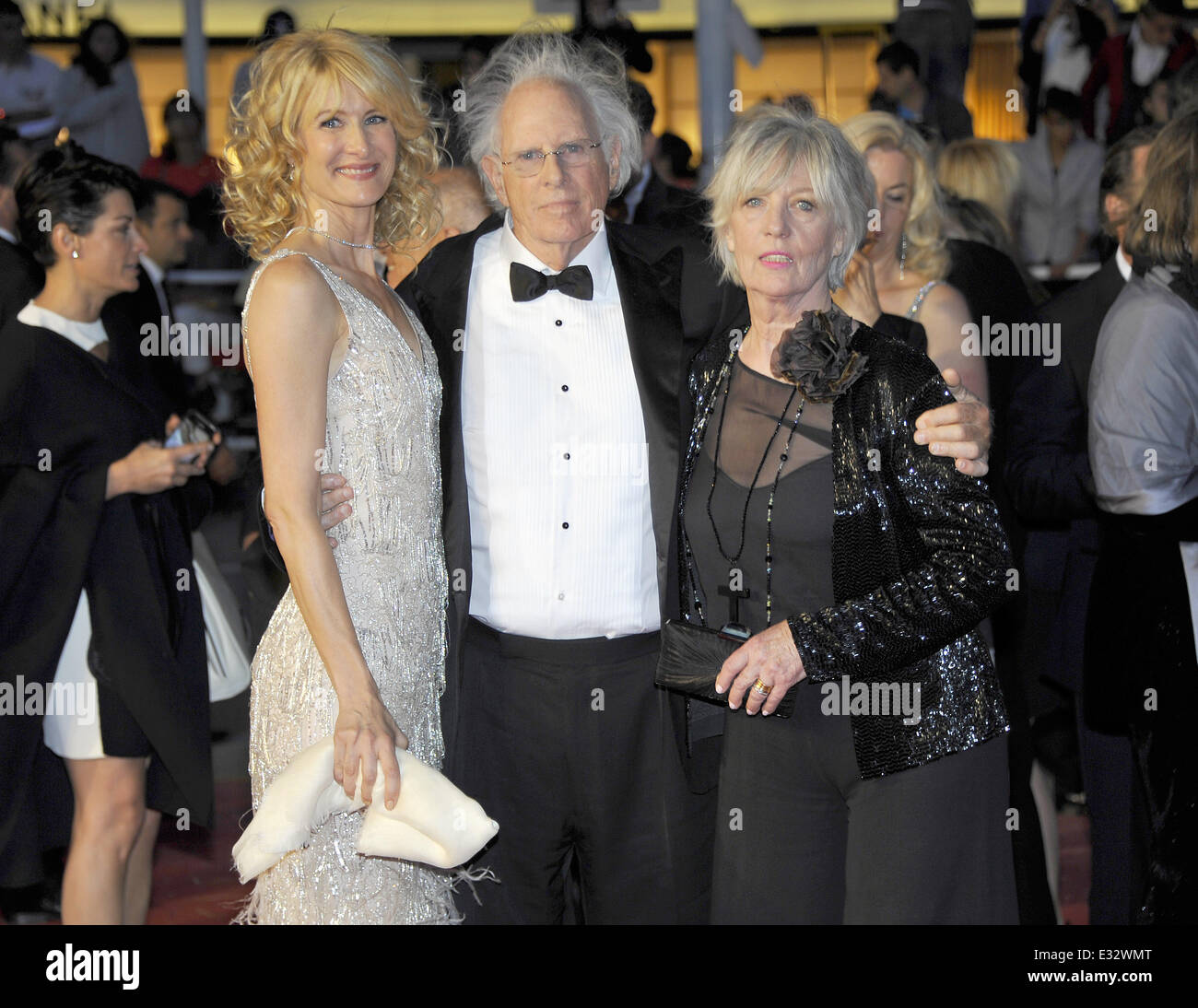 Laura Dern with her father, Bruce Dern and Andrea Beckett on the Red ...