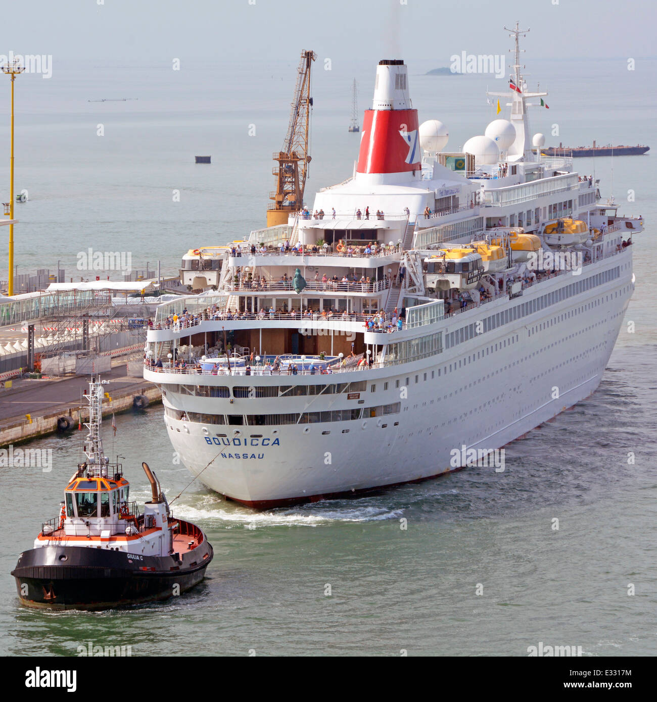 Fred olsen cruise ships hi-res stock photography and images - Alamy