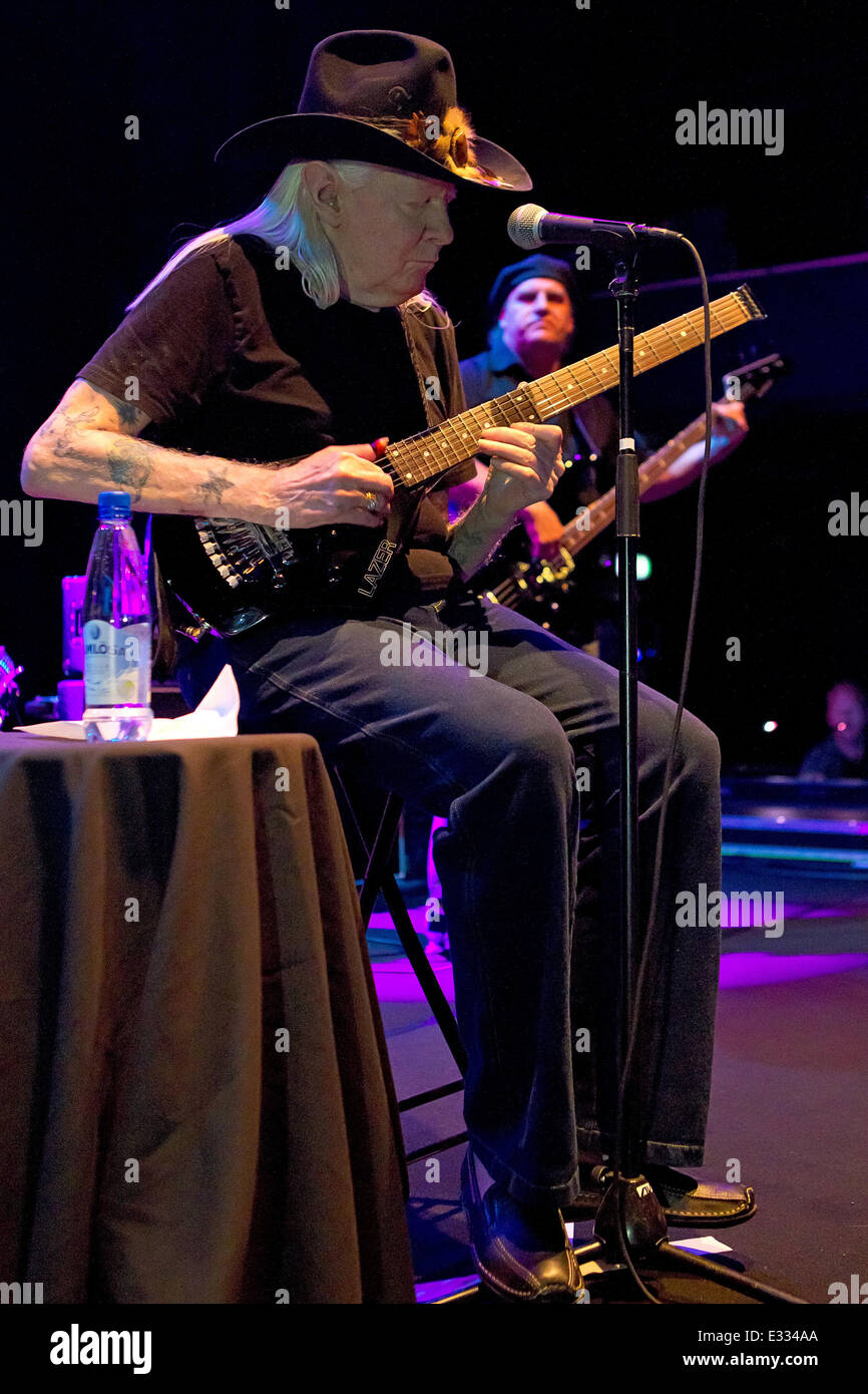Johnny winter concert hi-res stock photography and images - Alamy