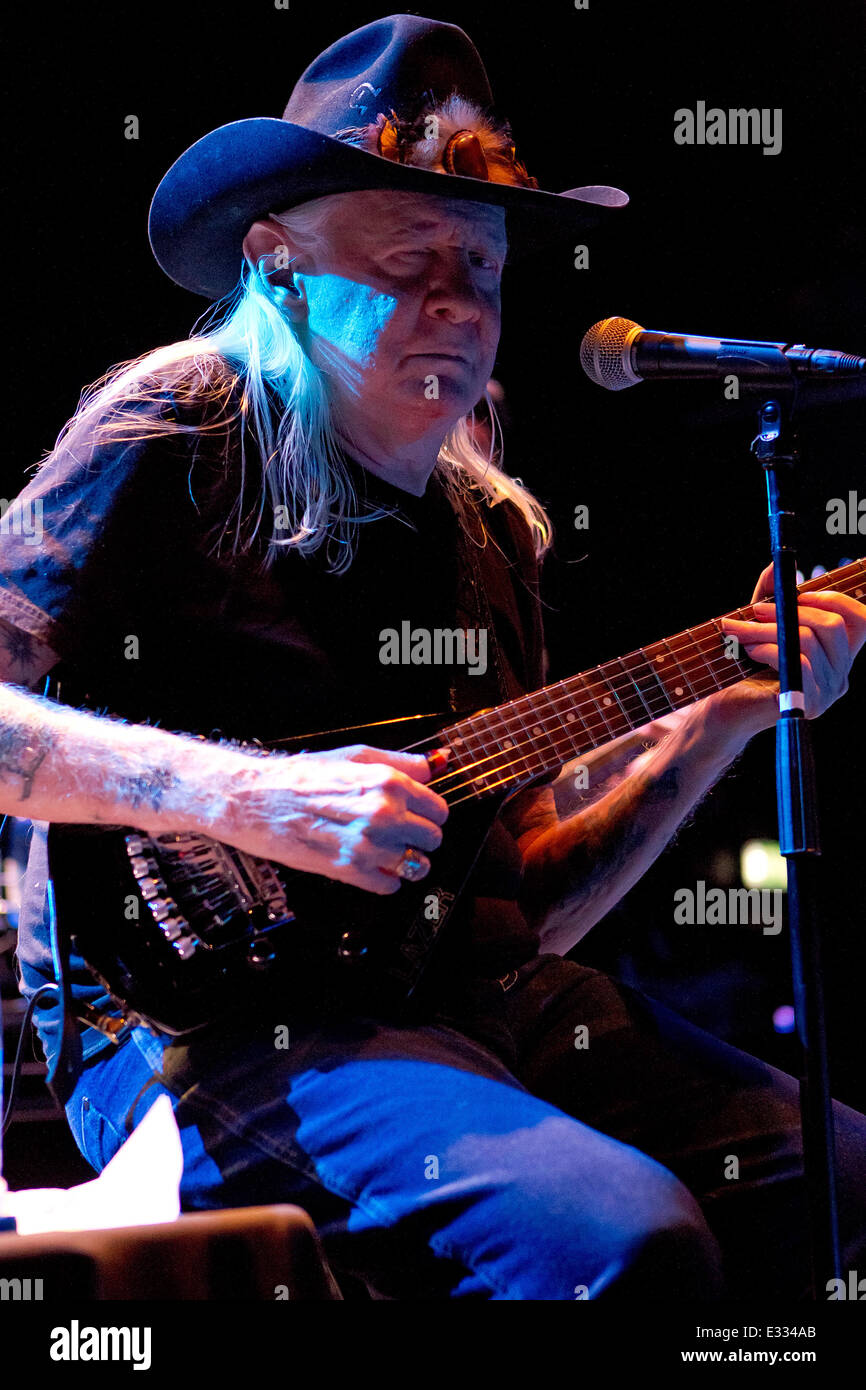 Johnny winter concert hi-res stock photography and images - Alamy