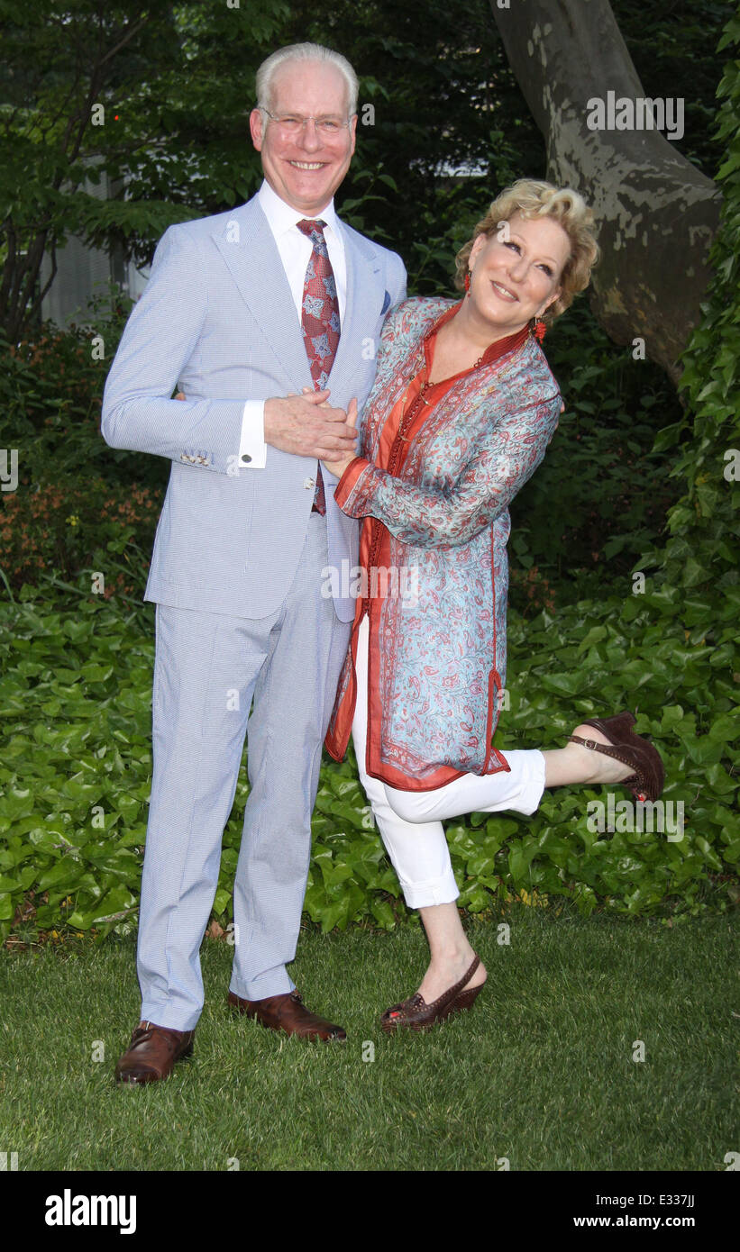 Bette Midler's New York Restoration Project 12th Annual Spring Picnic ...