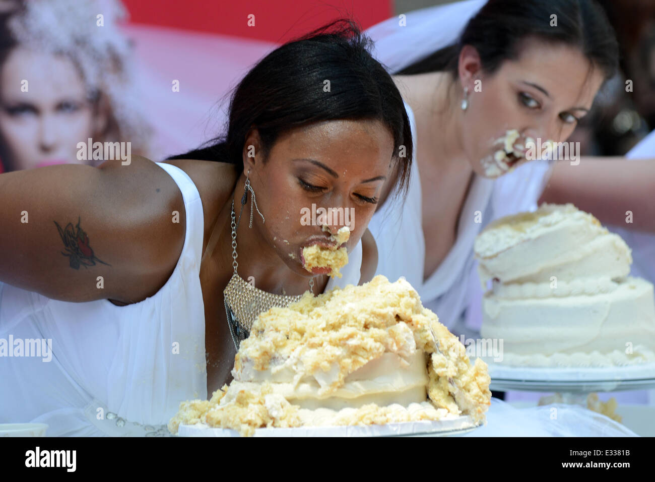 WE tv's 'Bridezillas' kickoff their 10th anniversary season with a cake ...