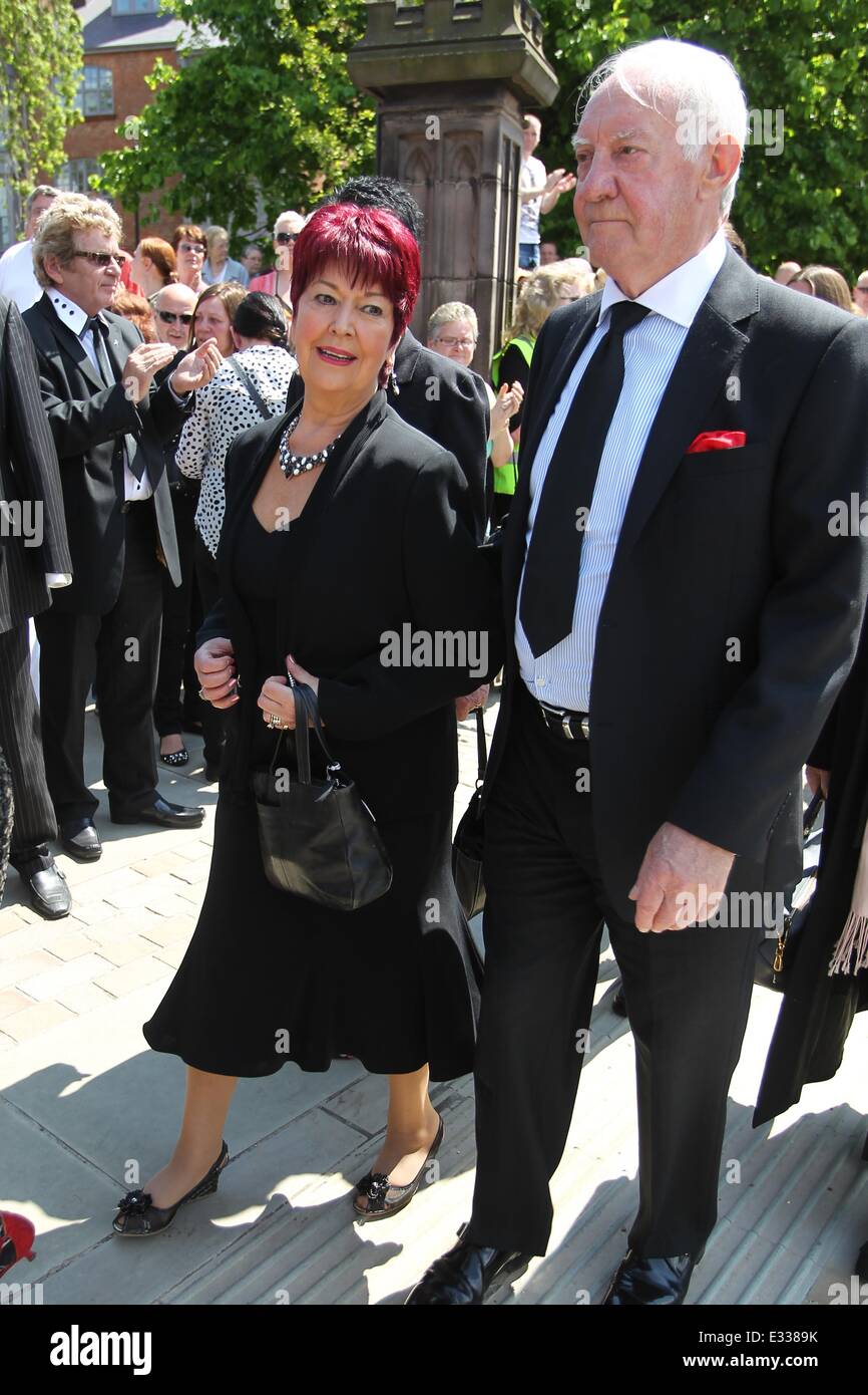 The funeral of 'Hi-De-Hi and You Rang M'Lord?' actor, Paul Shane, takes ...