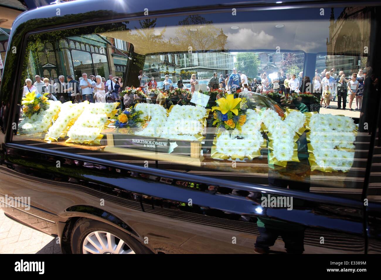 The funeral of 'Hi-De-Hi and You Rang M'Lord?' actor, Paul Shane, takes ...