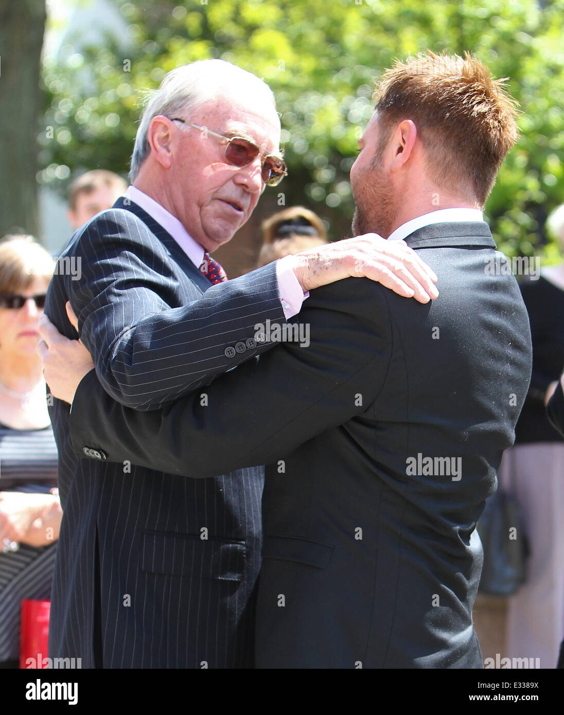 The funeral of 'Hi-De-Hi and You Rang M'Lord?' actor, Paul Shane, takes ...