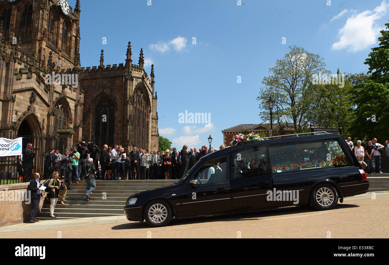The funeral of 'Hi-De-Hi and You Rang M'Lord?' actor, Paul Shane, takes ...