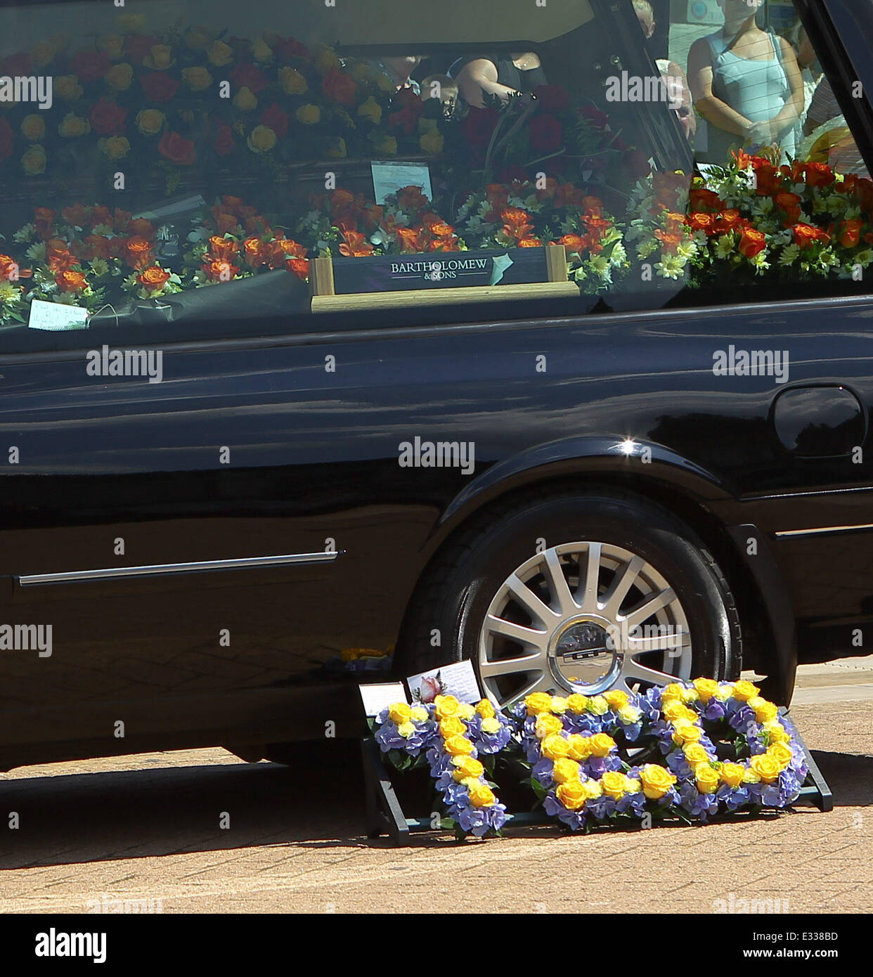 The funeral of 'Hi-De-Hi and You Rang M'Lord?' actor, Paul Shane, takes ...