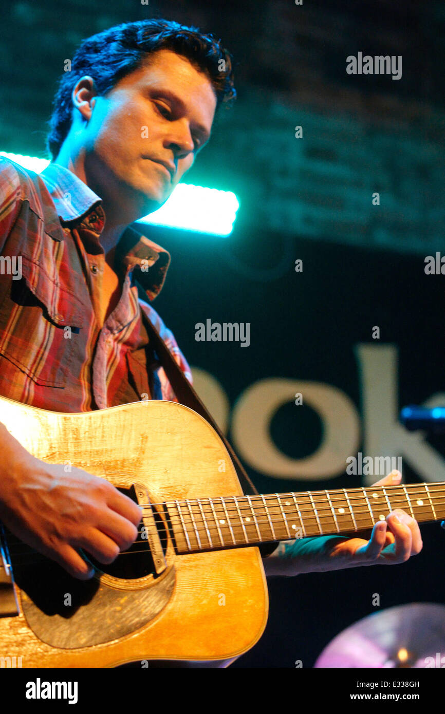Seth Lakeman with brother Sean in concert at The Brook Featuring: Sean ...