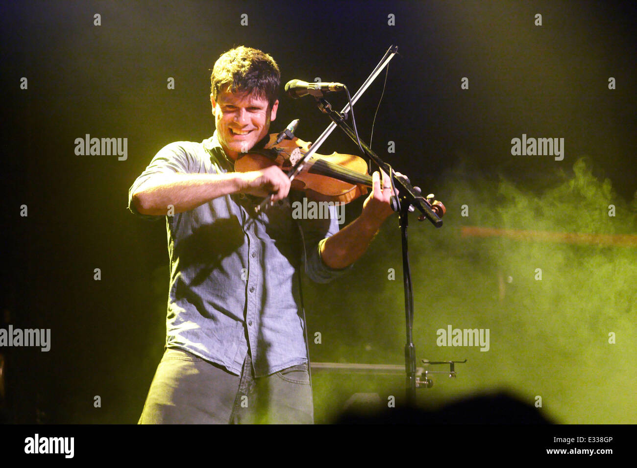 Seth Lakeman with brother Sean in concert at The Brook Featuring: Seth ...