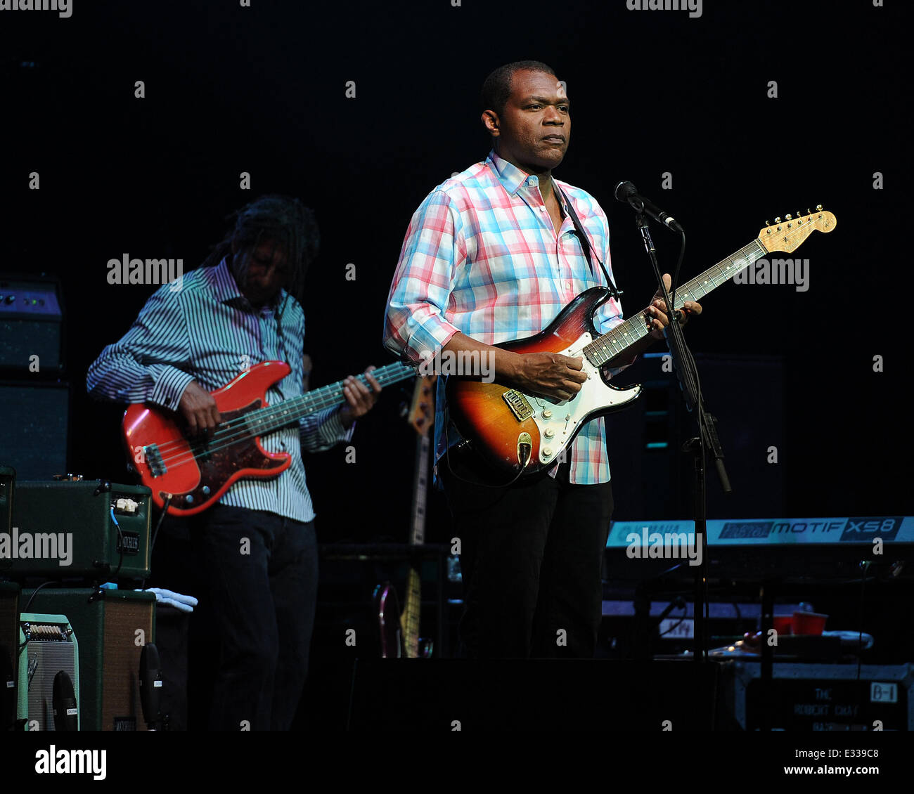 Robert Cray performs at Hard Rock Live during Peter Frampton's Guitar ...
