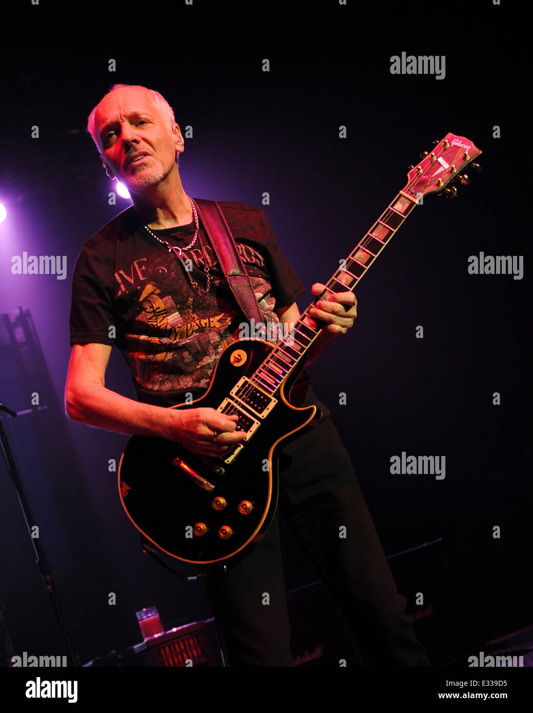 Peter Frampton performs at Hard Rock Live during Peter Frampton's ...