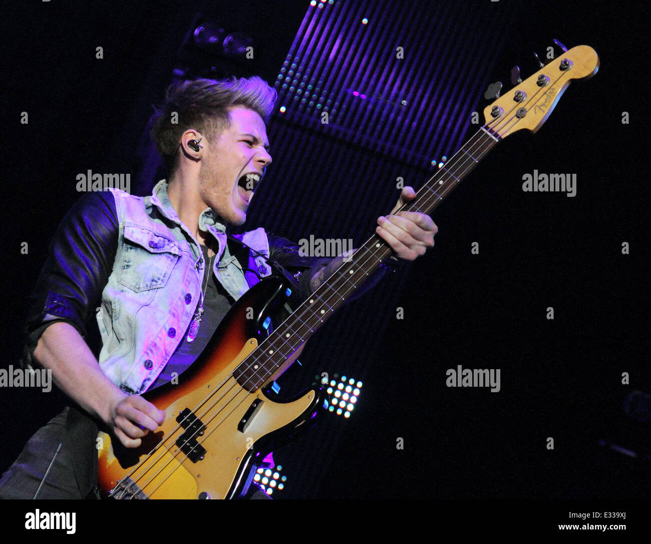 Ryan fletcher musician hi-res stock photography and images - Alamy
