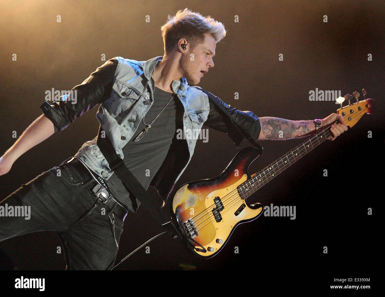 Ryan fletcher musician hi-res stock photography and images - Alamy