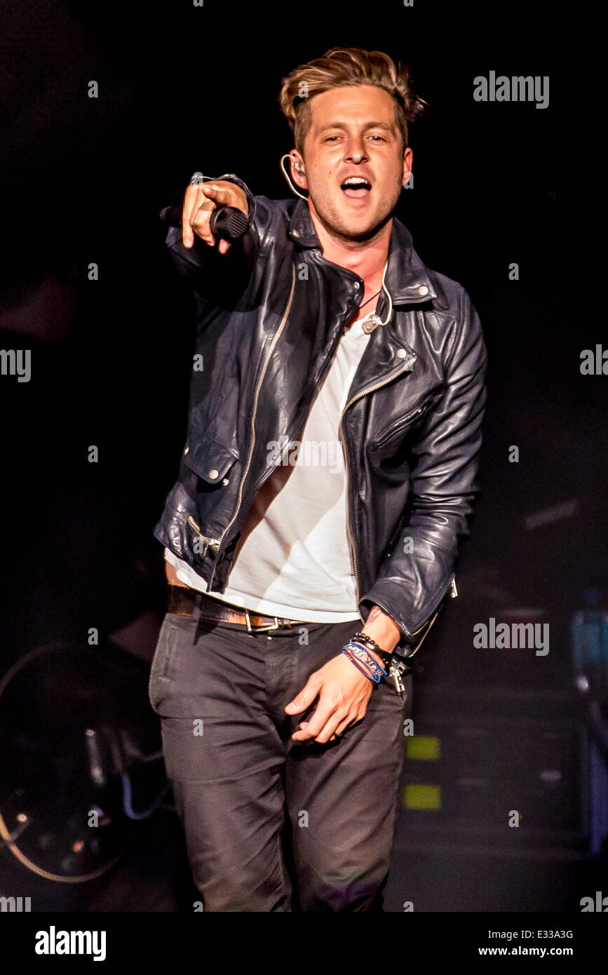 Clarkston, Michigan, USA. 21st June, 2014. RYAN TEDDER of ONEREPUBLIC ...