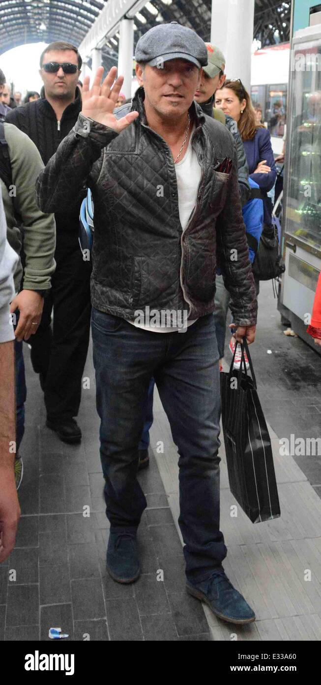 Bruce Springsteen arrives at Milan Central train station ahead of his ...