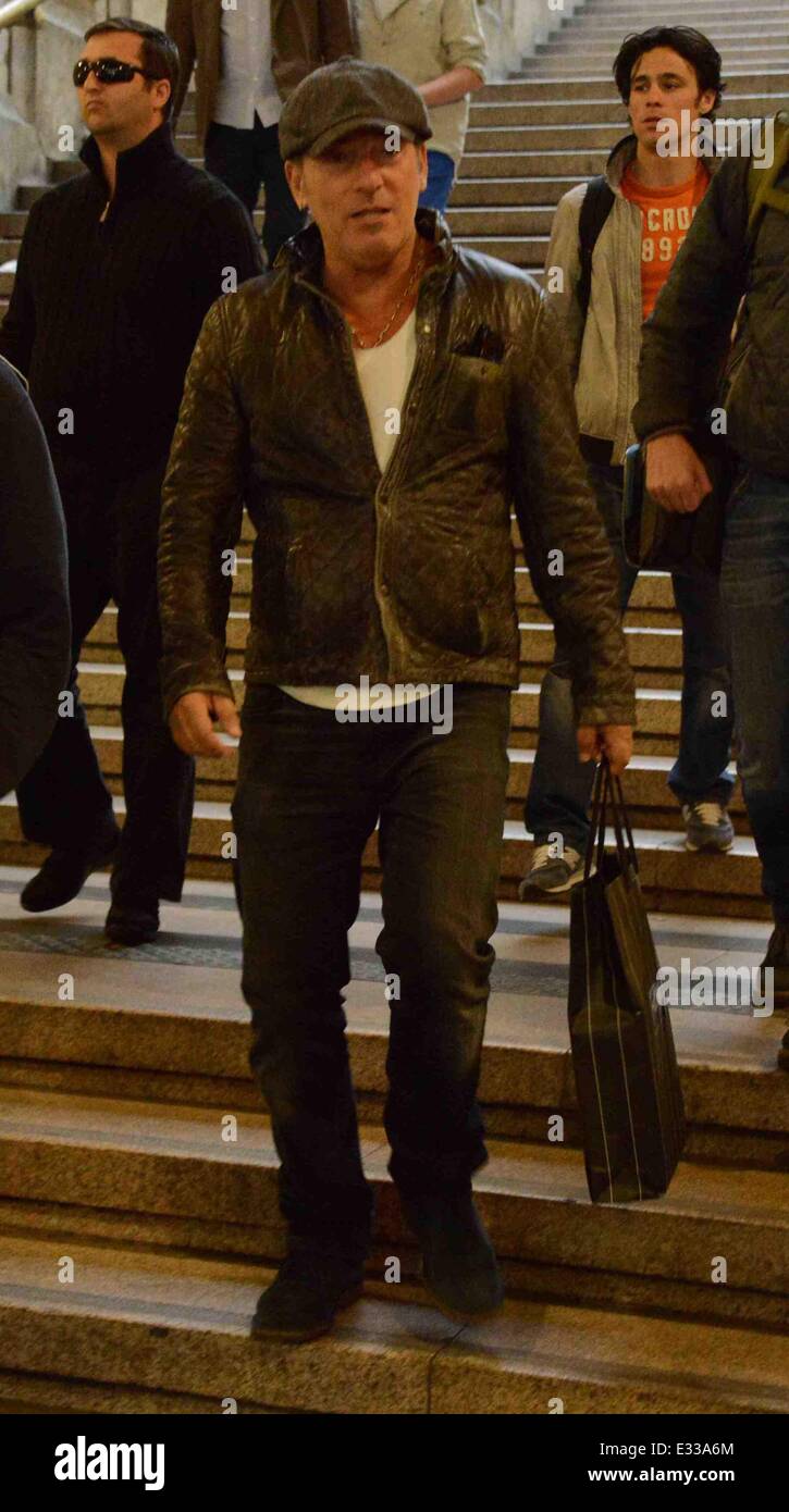 Bruce Springsteen arrives at Milan Central train station ahead of his ...