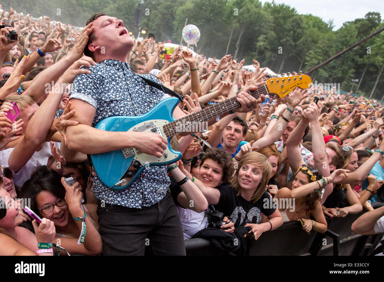 Dover, Delaware, USA. 21st June, 2014. Guitarist BRAD SHULTZ of the ...
