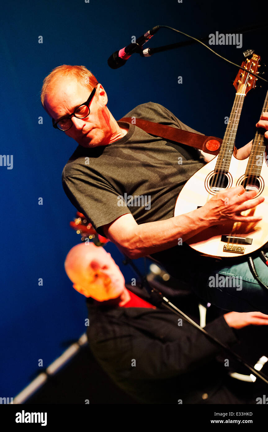 Actor ade hi-res stock photography and images - Alamy