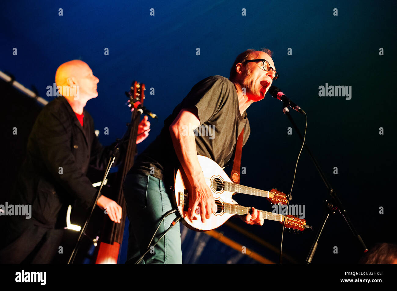 Ade adrian edmondson musician hi-res stock photography and images - Alamy