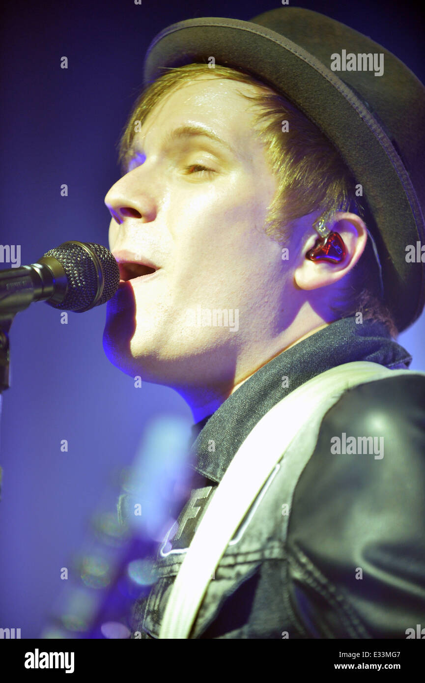Rock band Fall Out Boy performs at the Jackie Gleason Theater Featuring ...