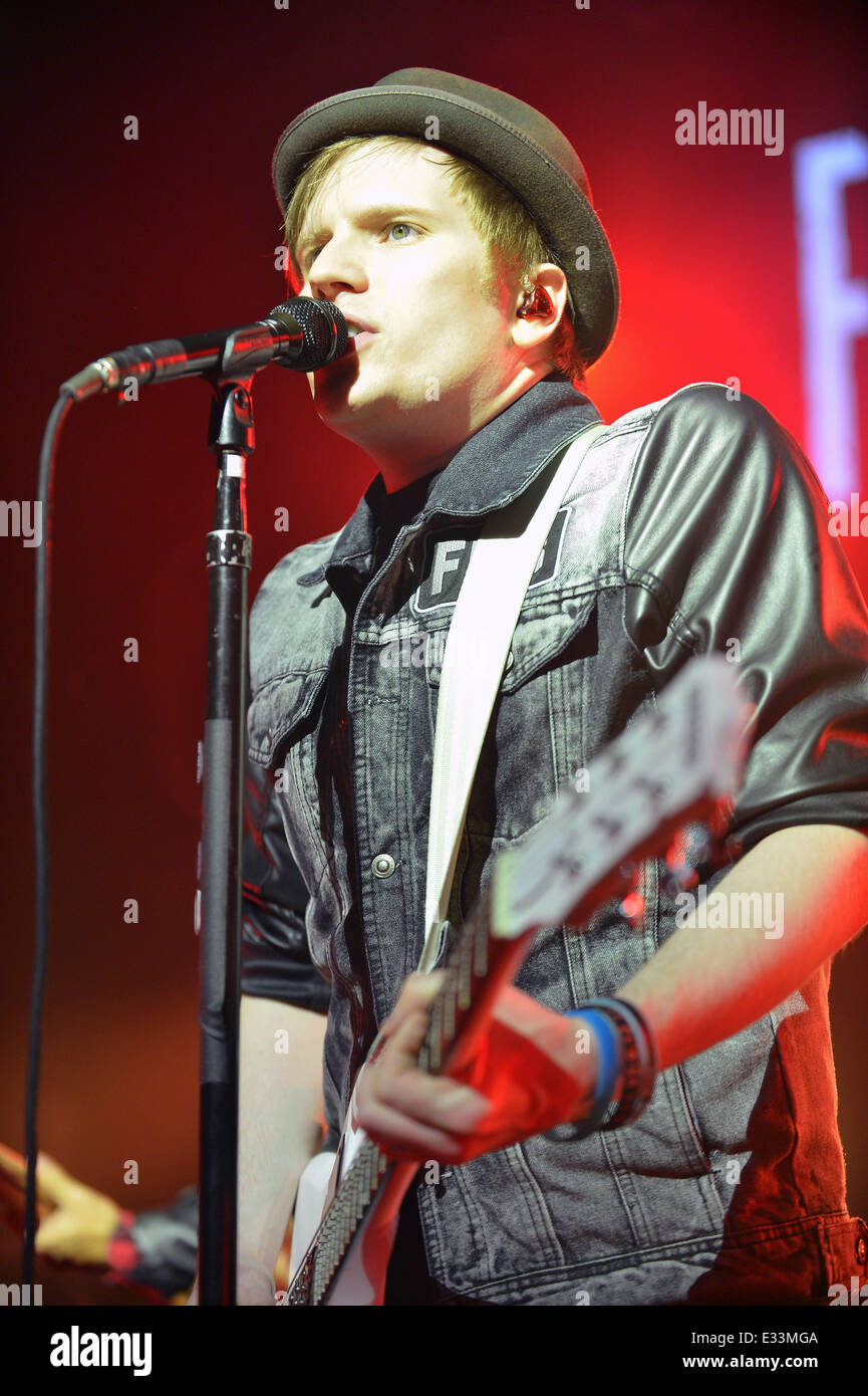 Rock band Fall Out Boy performs at the Jackie Gleason Theater Featuring ...