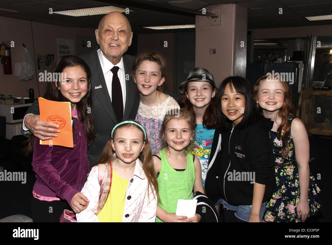 Sadie sink annie broadway hi-res stock photography and images - Alamy