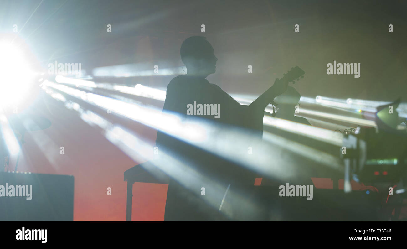 Basement jaxx band hi-res stock photography and images - Alamy