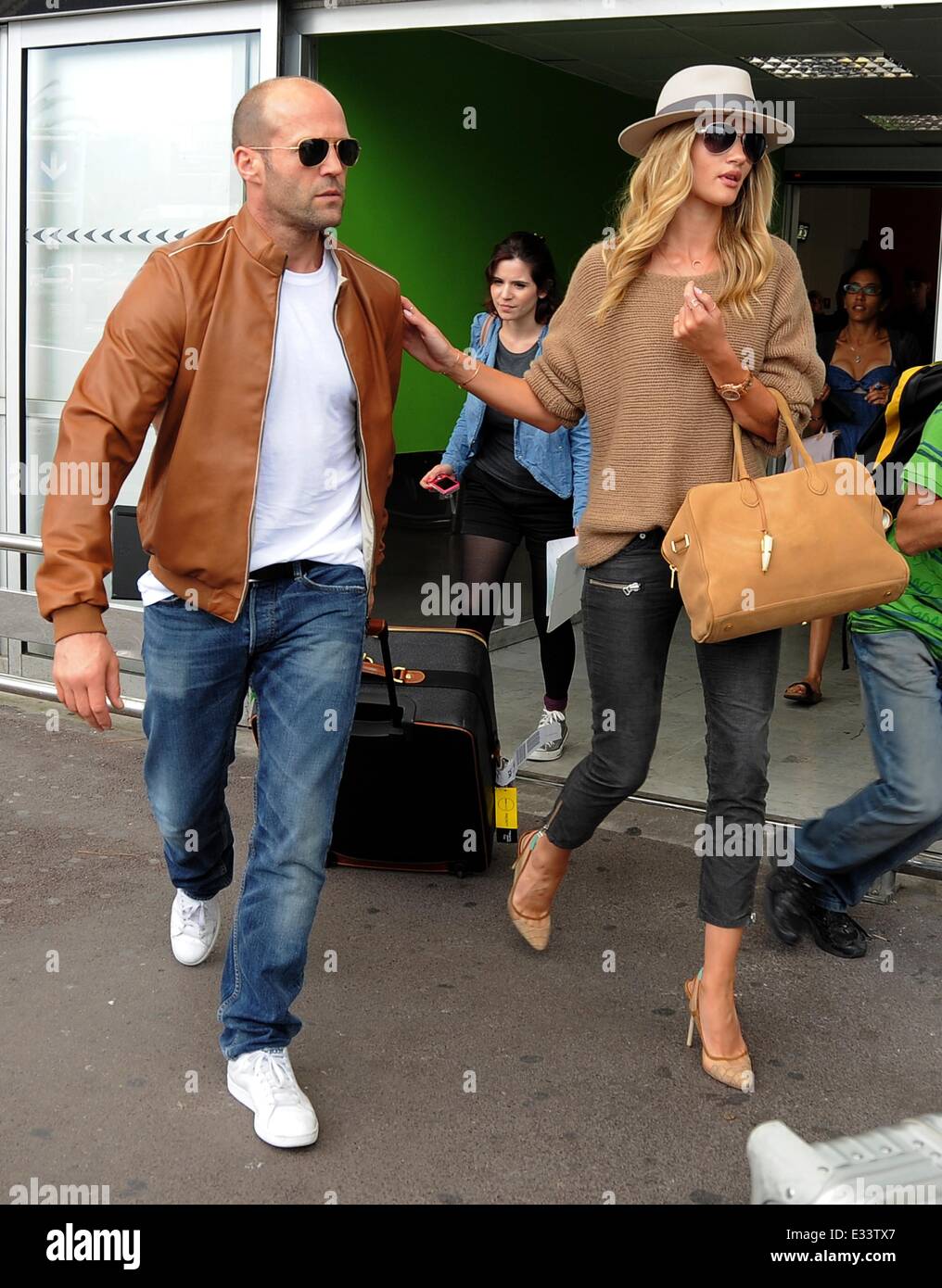 Jason Statham and girlfriend Rosie Huntington-Whiteley arrive at Nice ...