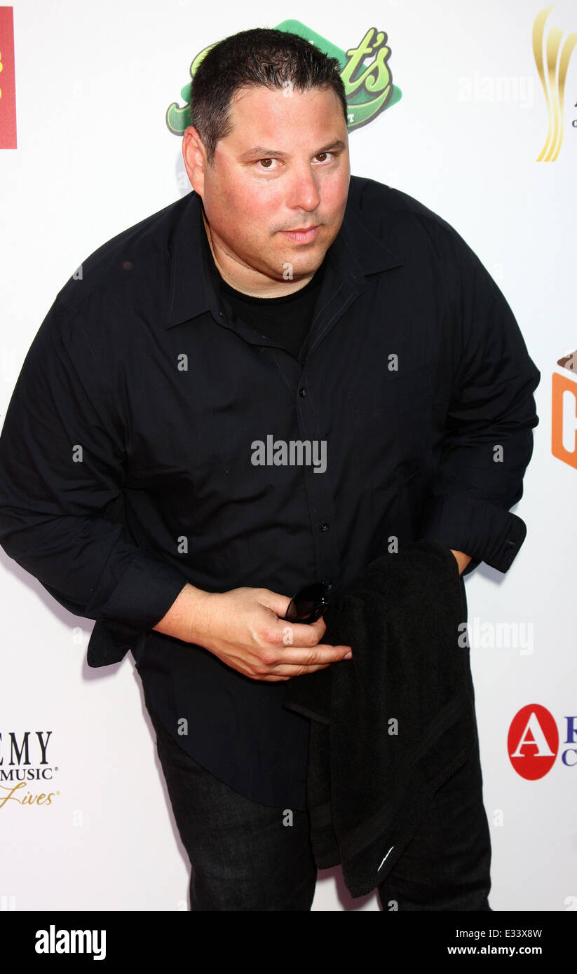 The 2nd Annual T.H.E. EVENT benefiting the Las Virgenes Unified School ...
