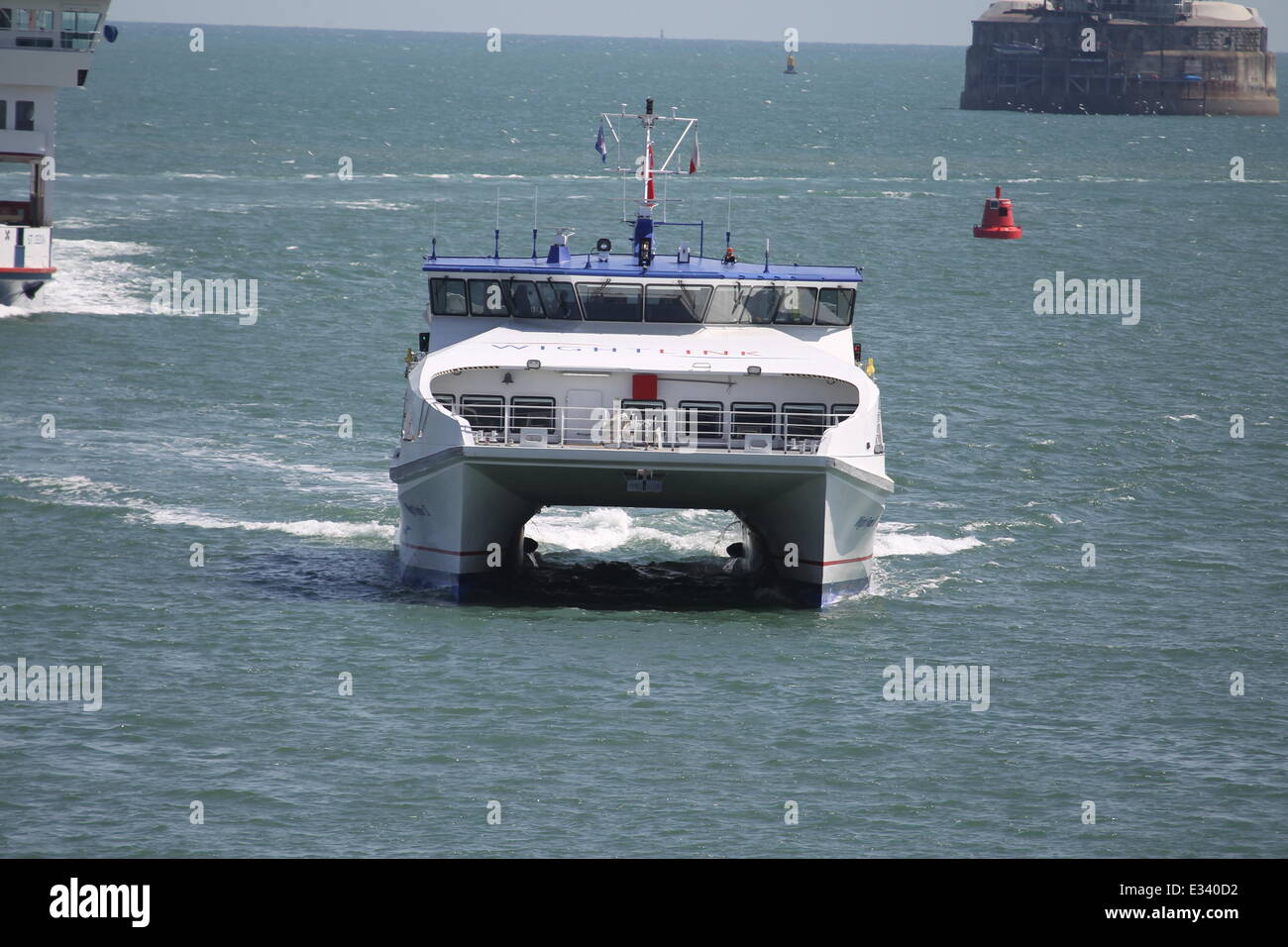 Isle of Wight ferries including Wightlink and Red Funnell car ferries ...