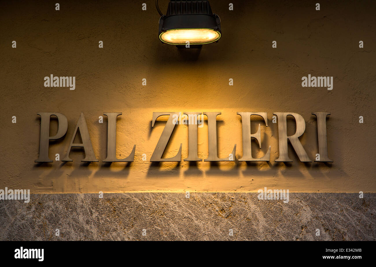 Pal men hi-res stock photography and images - Alamy